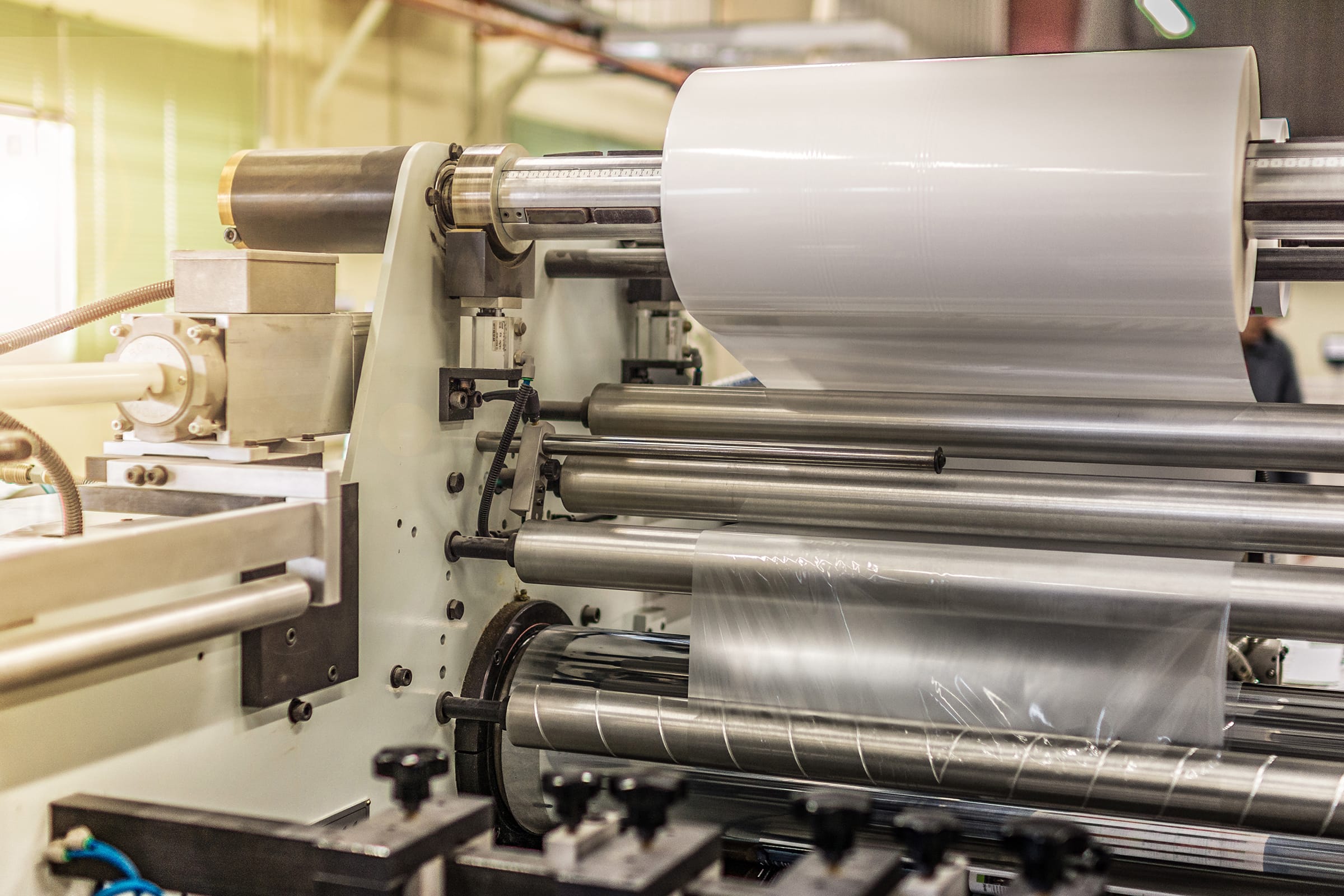 Soft Touch Lamination vs. Gloss Lamination : Dazzle Printing